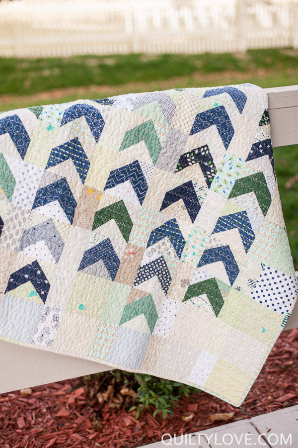 Flying Geese Arrows Quilt - Quilty Love