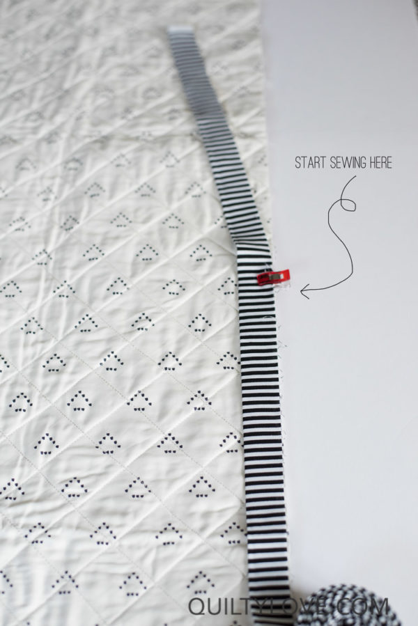 How to machine bind a quilt - beginner friendly quilting tutorial