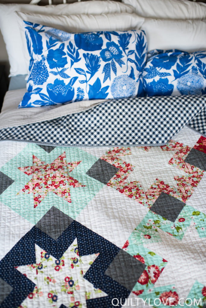 North Star Quilt _ A sawtooth star quilt pattern - Quilty Love