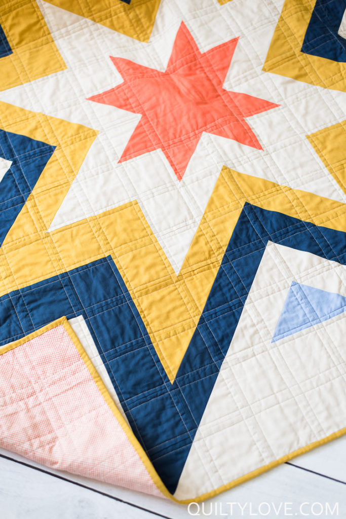 Expanding Stars Quilt Pattern - The Kona solids one - Quilty Love