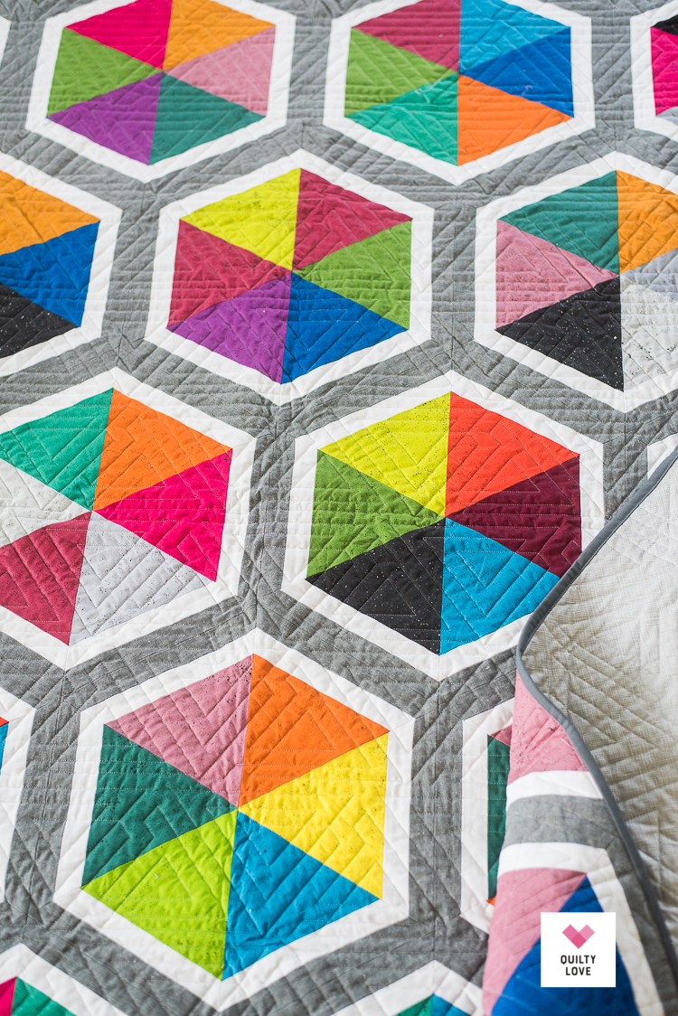 Triangle Hexies Quilt - The Spectrastatic one - Quilty Love