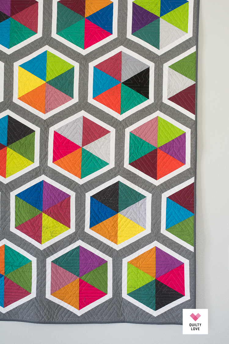 Triangle Hexies Quilt - The Spectrastatic one - Quilty Love