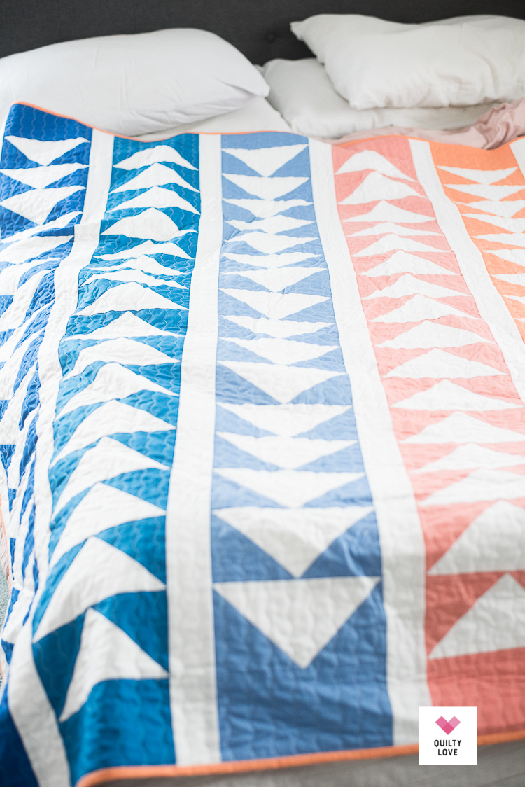 Flying - A solids flying geese quilt - Quilty Love