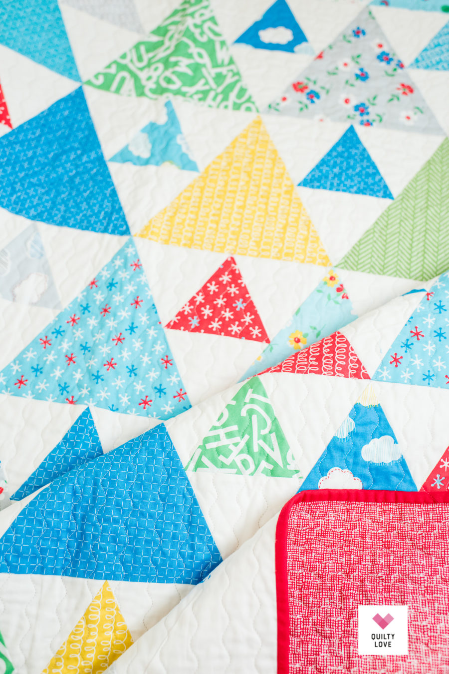 Bounce Triangle Peaks quilt - Quilty Love