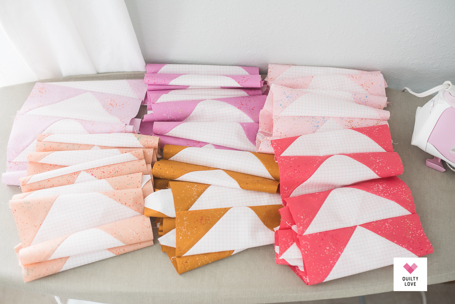 Flying quilt - The Ruby Star Society Speckled one - Quilty Love