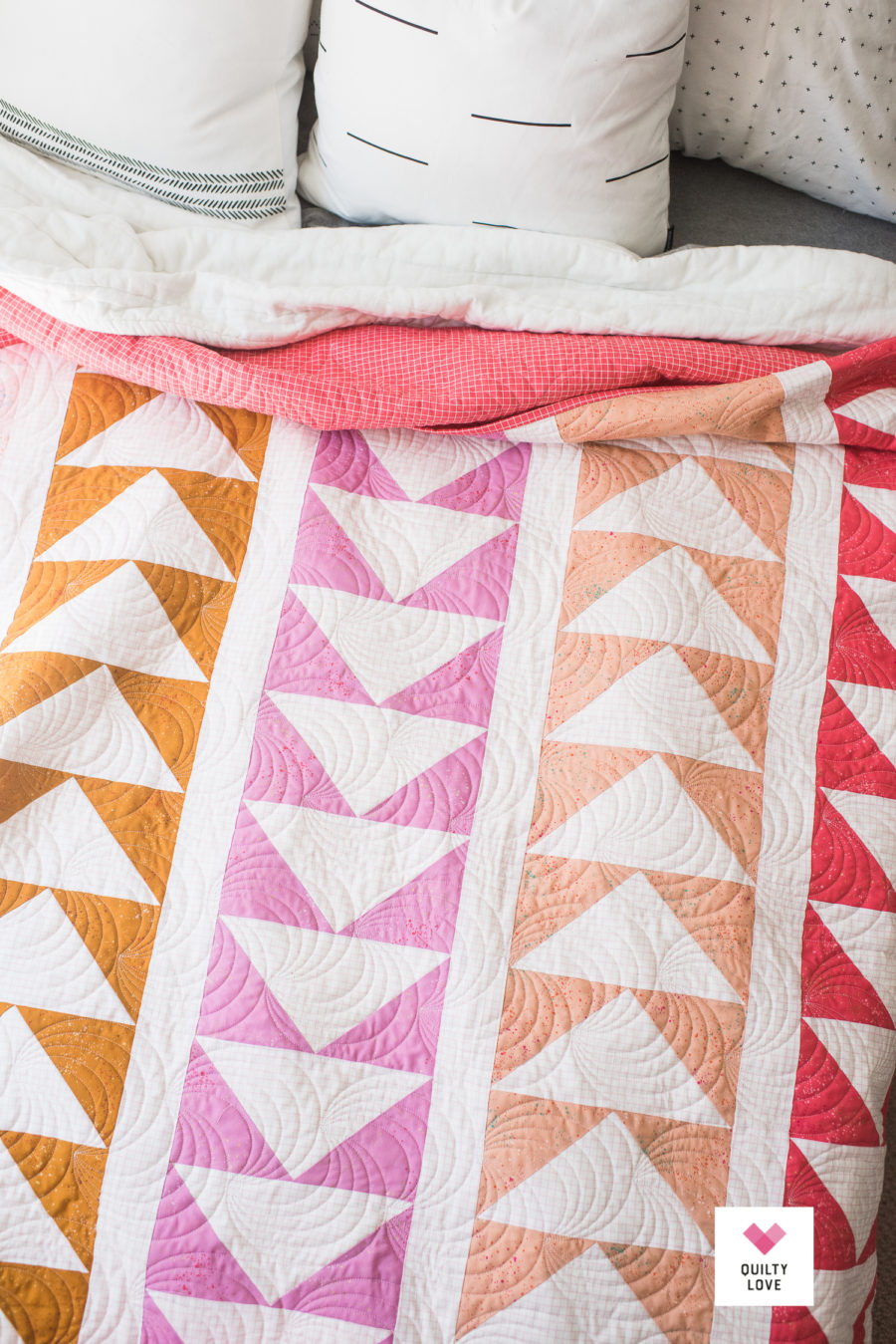 Flying quilt - The Ruby Star Society Speckled one - Quilty Love