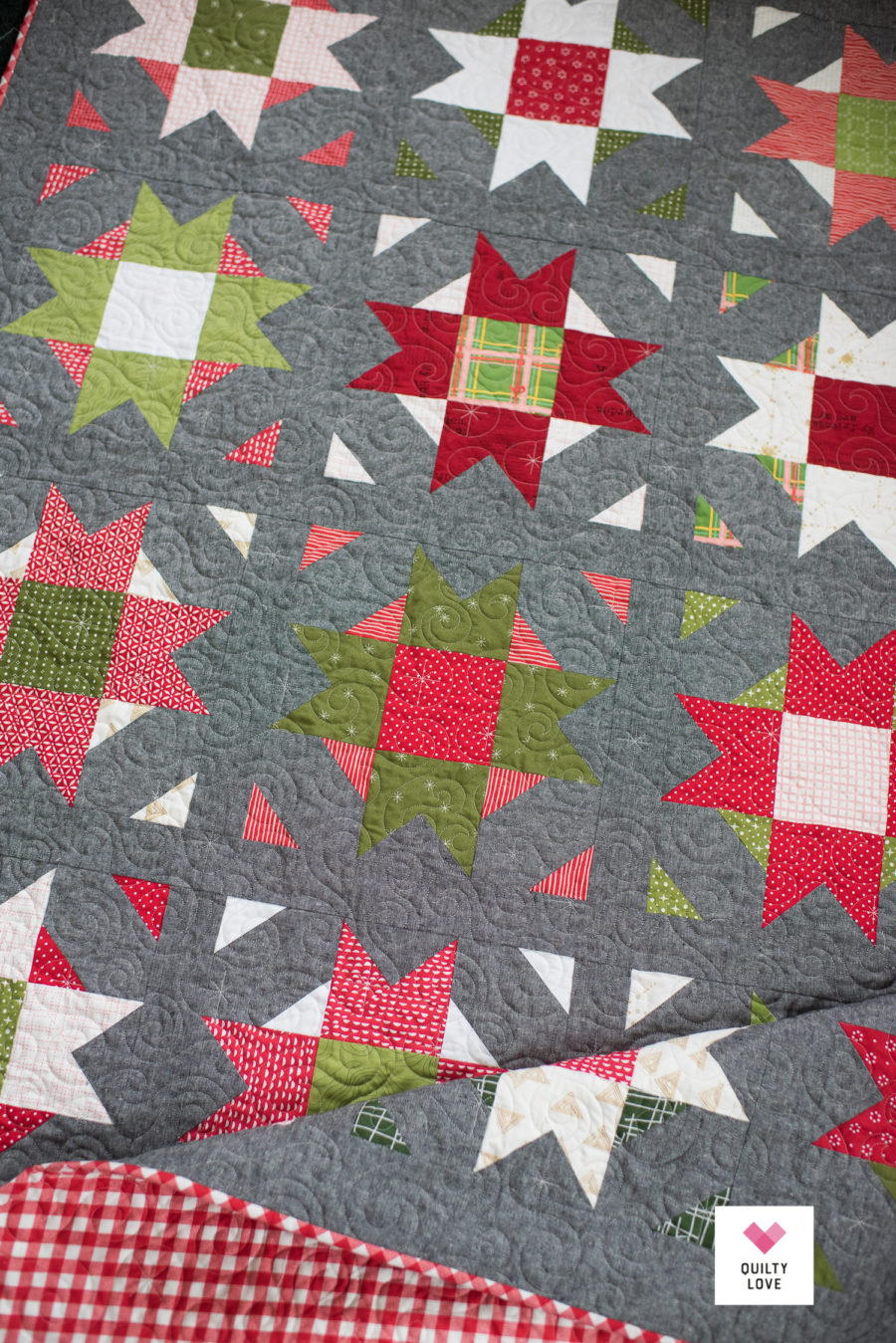 The Christmas Compass Star quilt - Quilty Love