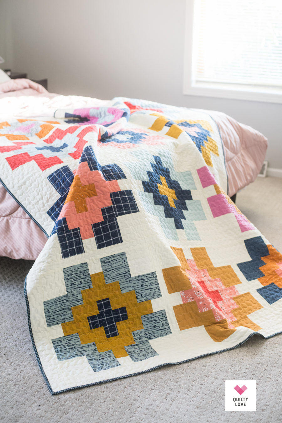 Glowing Quilt - A new fat quarter friendly quilt pattern - Quilty Love