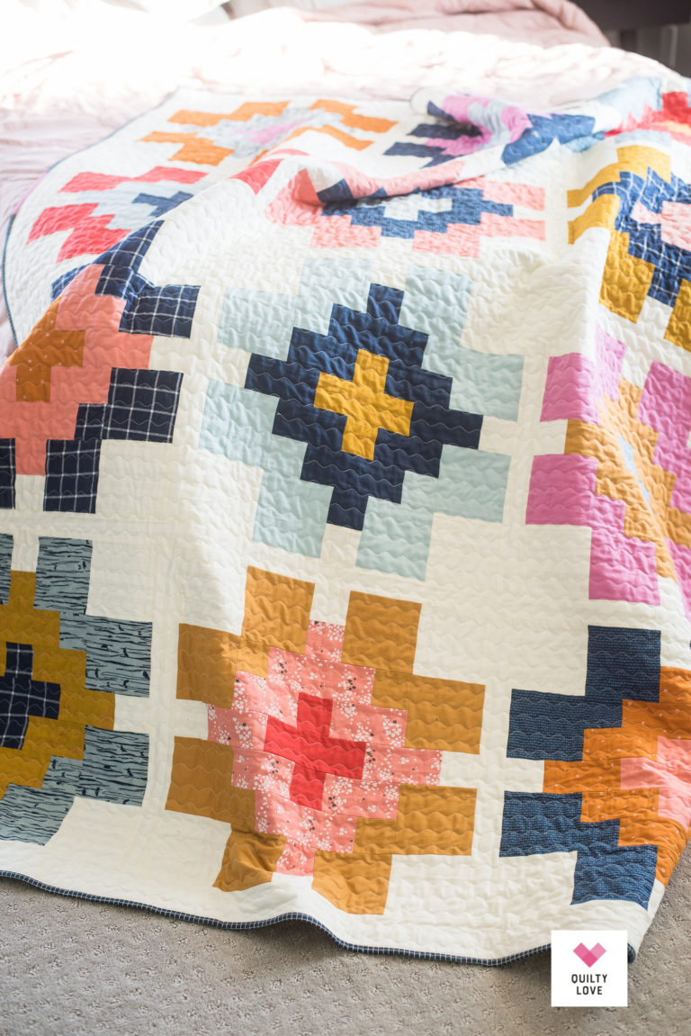 Glowing Quilt - A new fat quarter friendly quilt pattern - Quilty Love