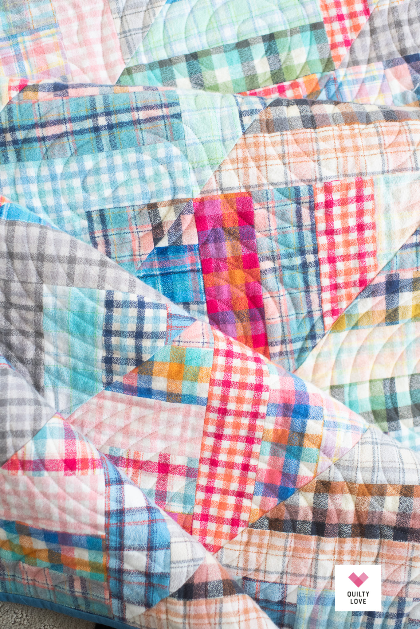 Lucky Log Cabins quilt - Stash buster pattern to sew your stash ...