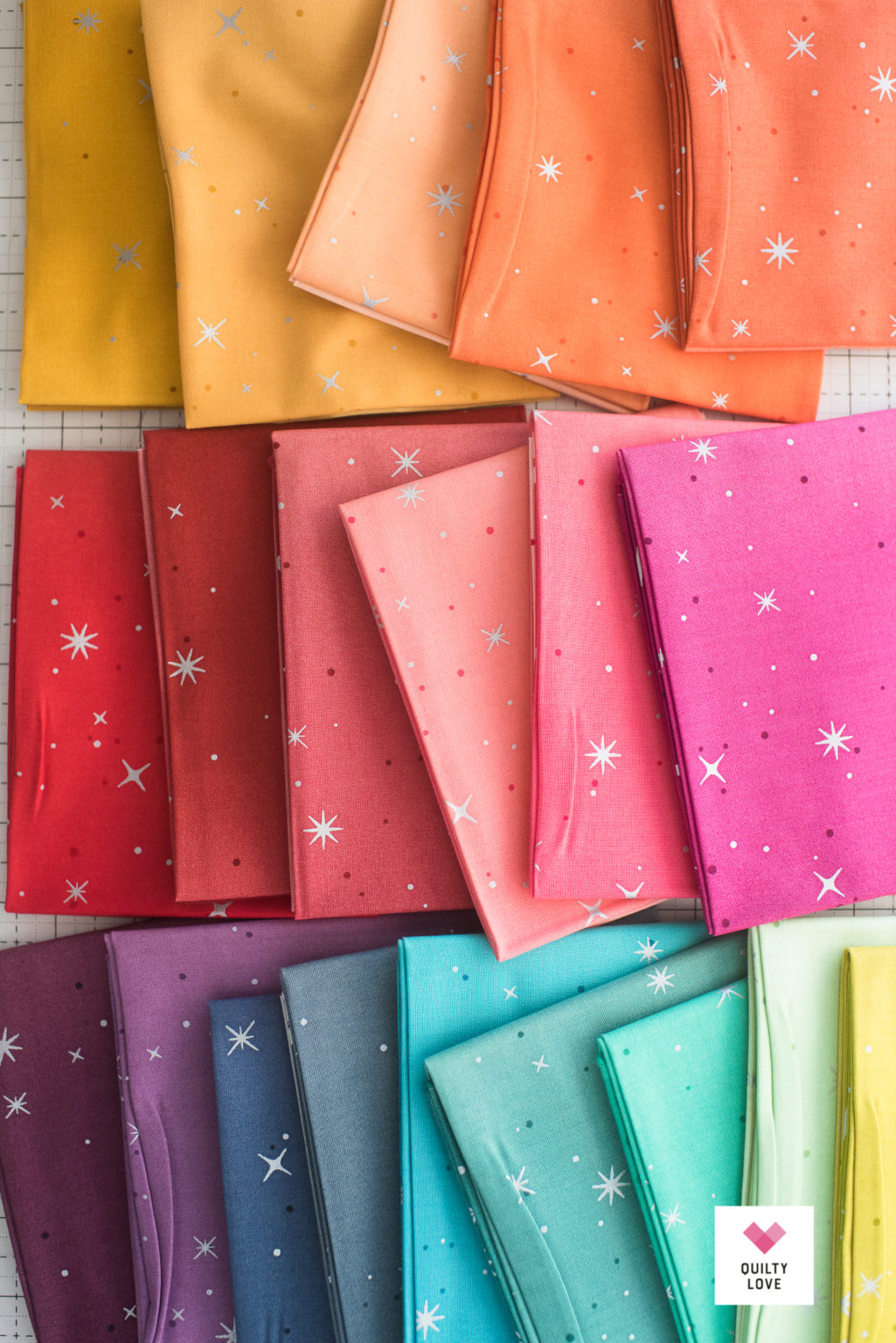 Lucky Log Cabins quilt - Stash buster pattern to sew your stash ...