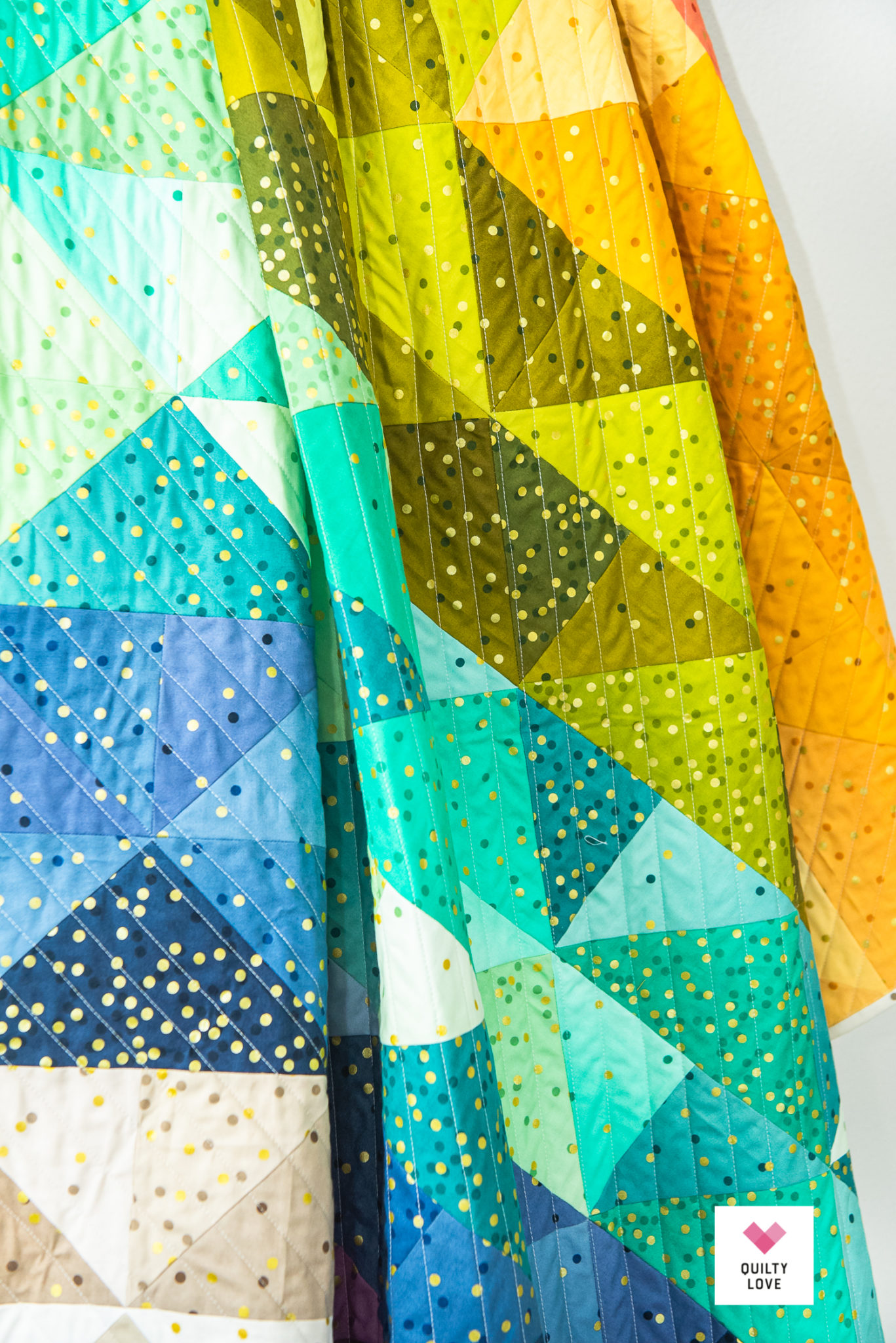 Ombre Patchwork Flying Geese quilt - Quilty Love stash buster series