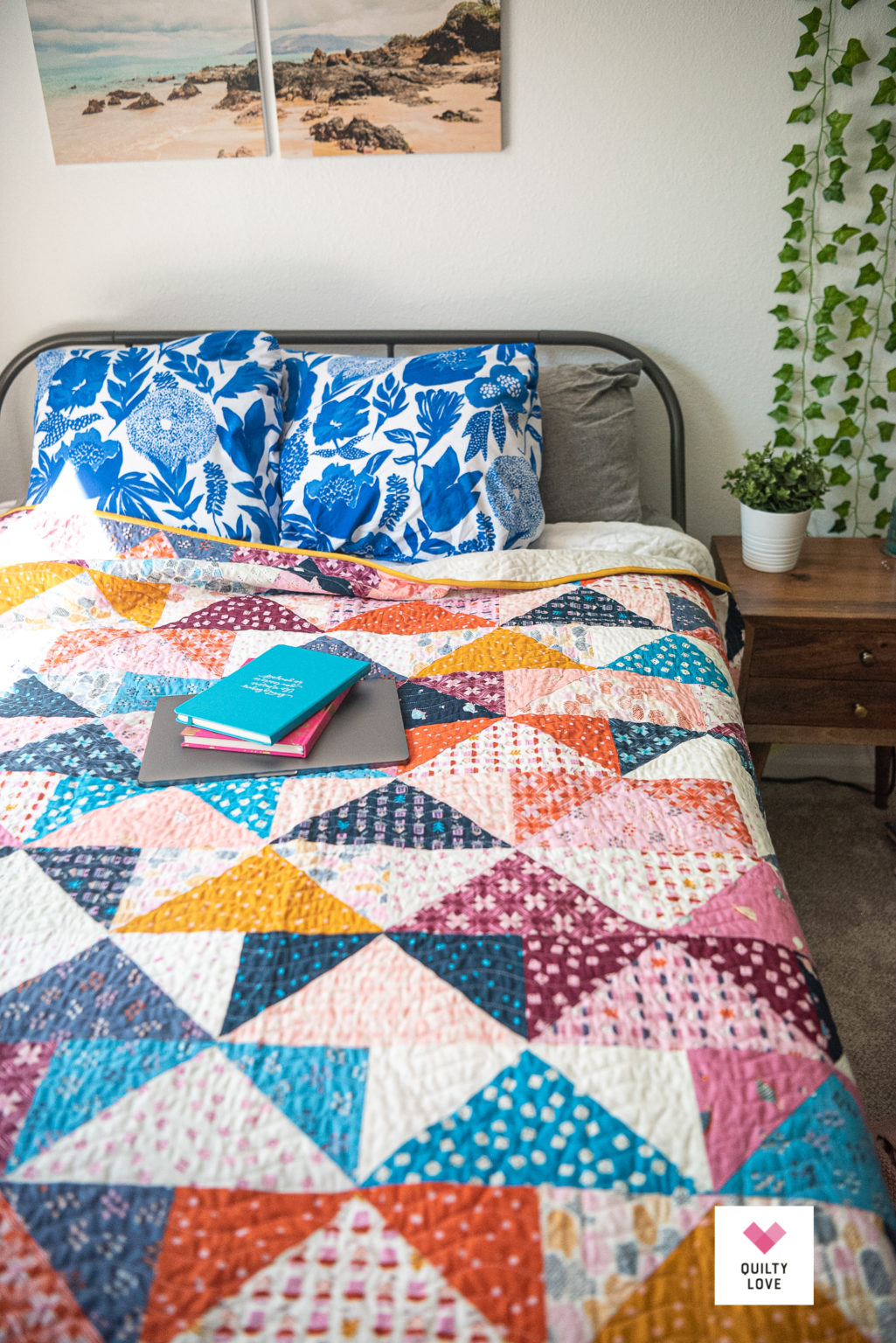 Patchwork Flying Geese Quilt - A Stash Buster quilt pattern - Quilty Love