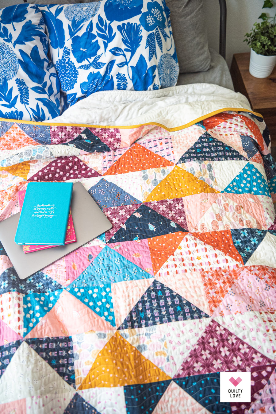 Patchwork Flying Geese Quilt - A Stash Buster quilt pattern - Quilty Love