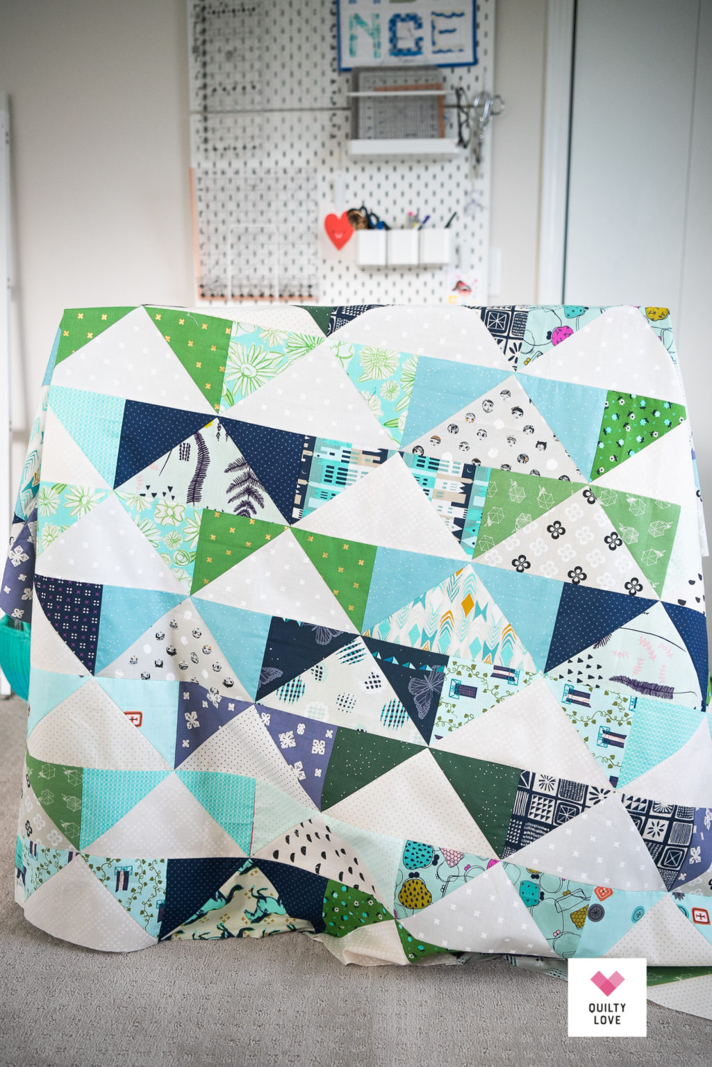 Scrappy Patchwork Flying Geese quilt - A stash buster - Quilty Love