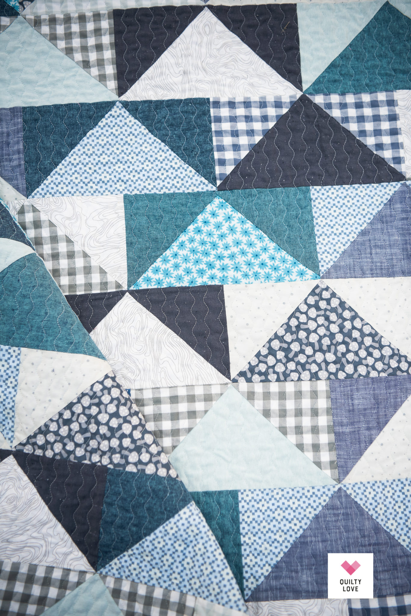 Paintbox Patchwork Flying Geese Quilt - Quilty Love