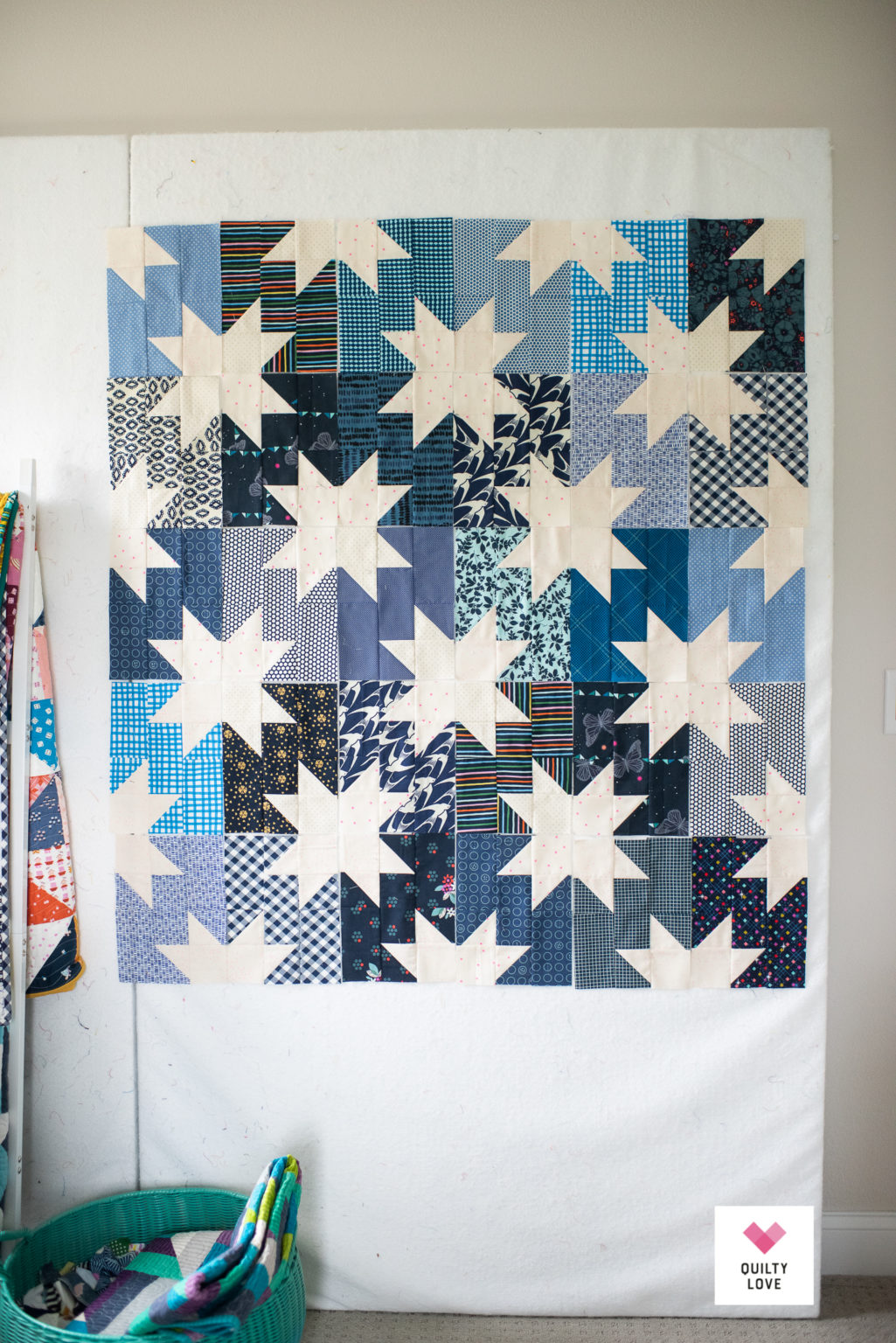 Scrappy Star Pop baby quilt - Quilty Love