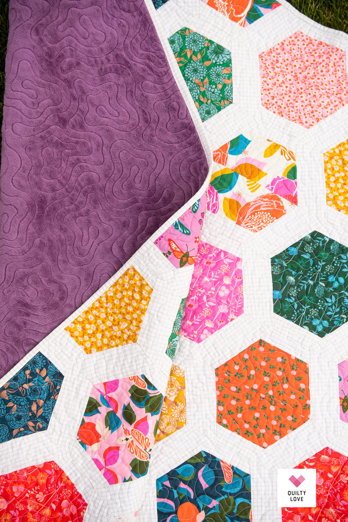 Hexie Framed Quilt - The Stay Gold One - Quilty Love