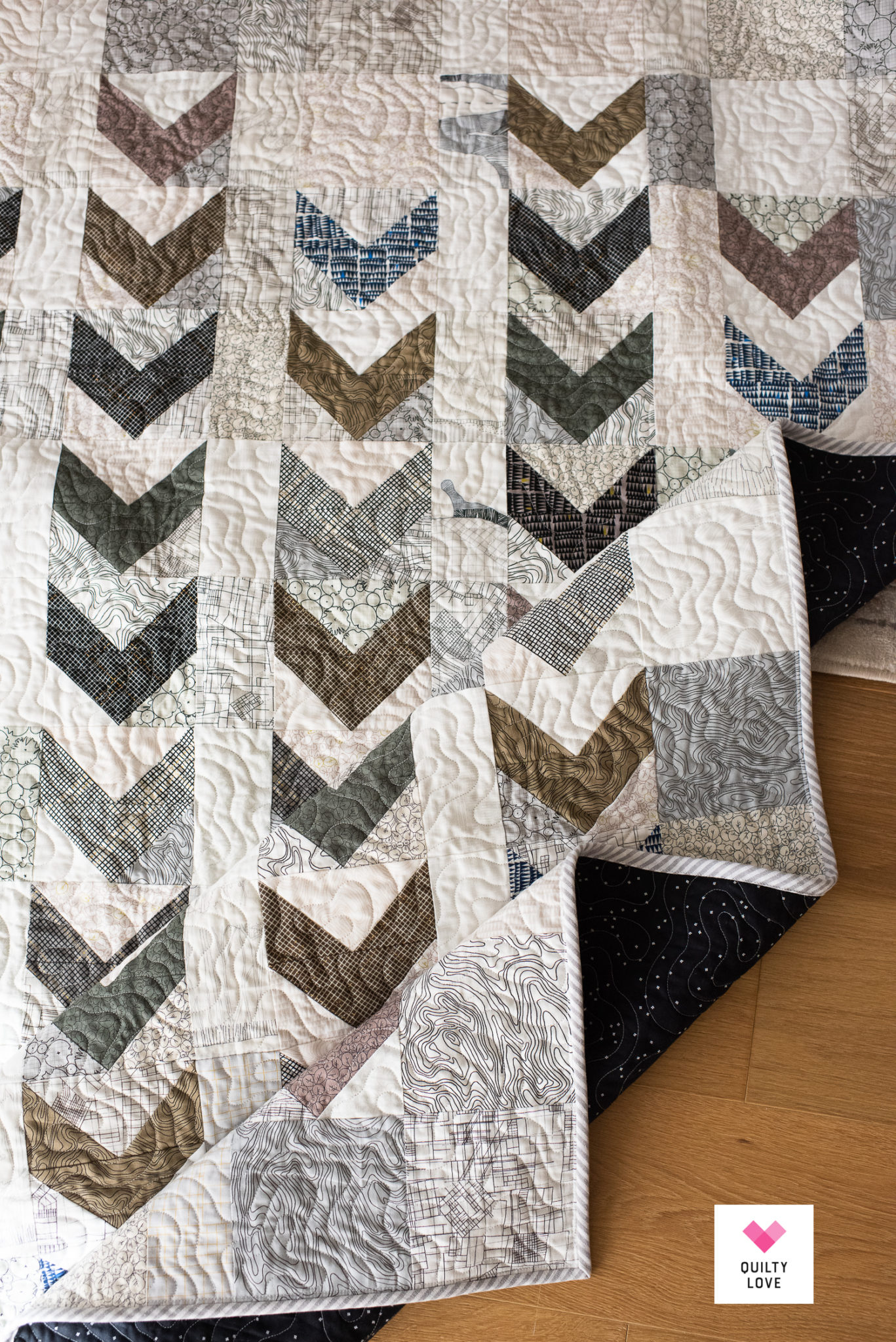 Collection CF Scrappy Arrows quilt - Quilty Love