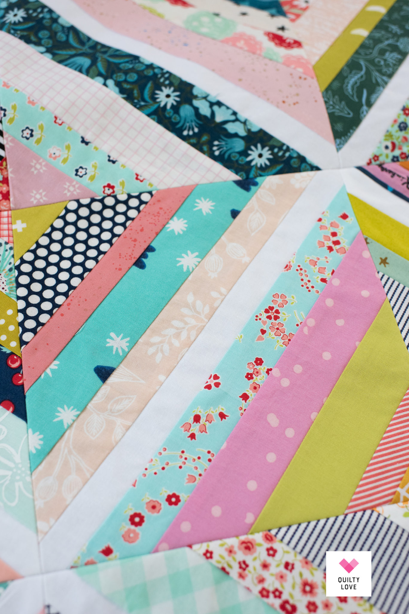 The scrappy and happy String Quilt - Quilty Love