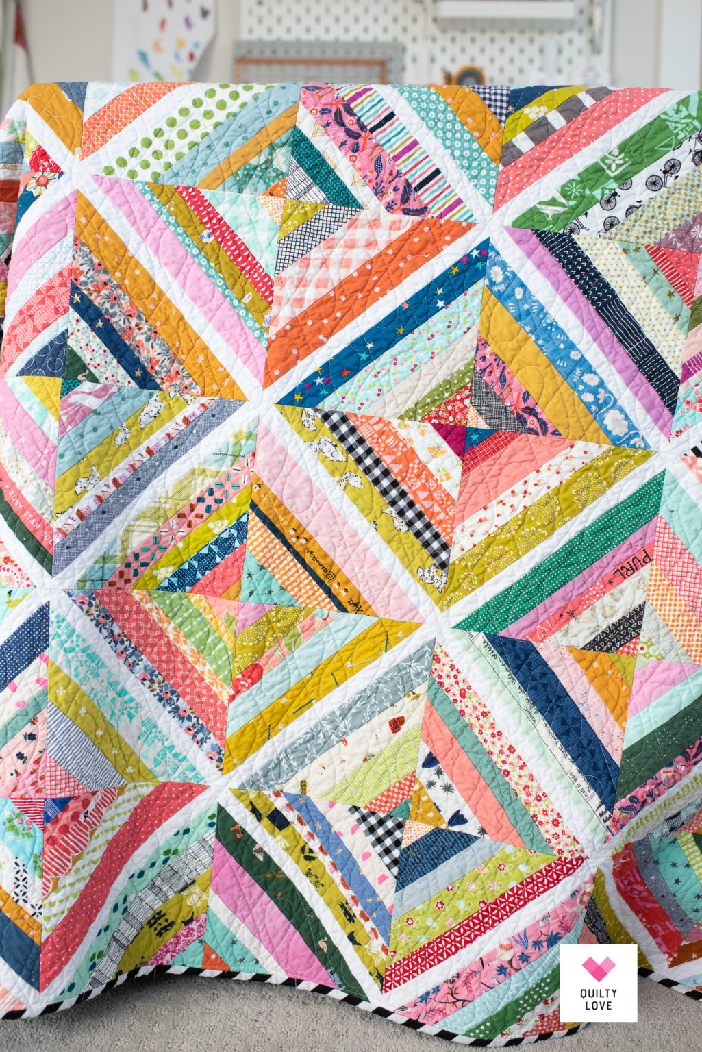 The scrappy and happy String Quilt - Quilty Love