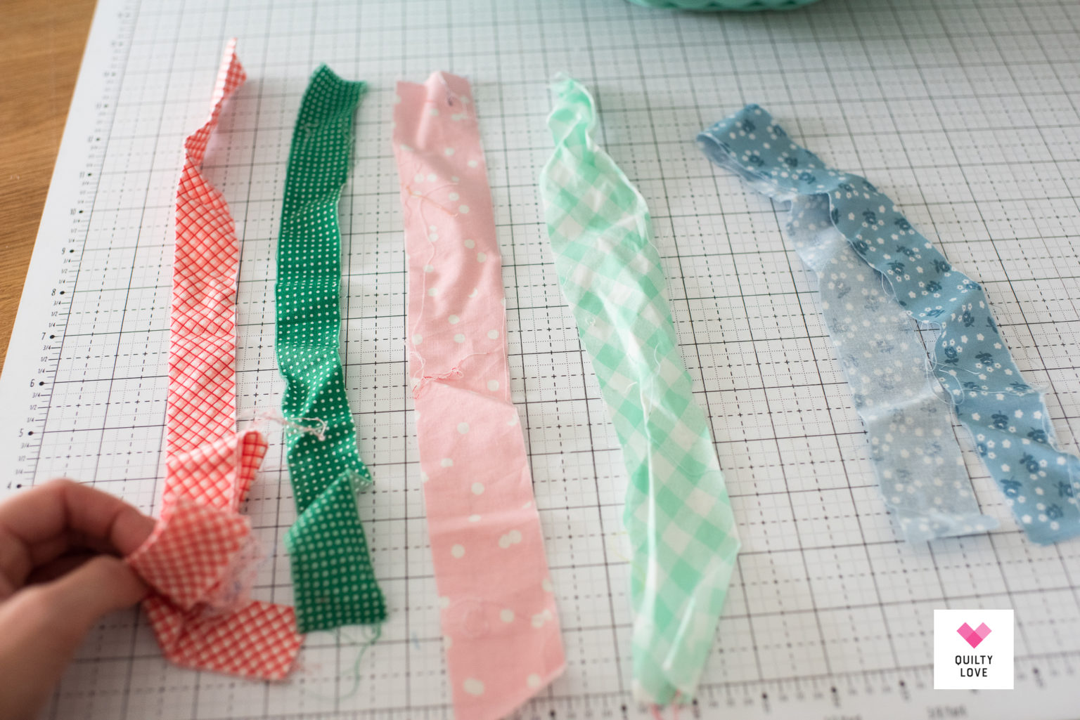 The scrappy and happy String Quilt - Quilty Love