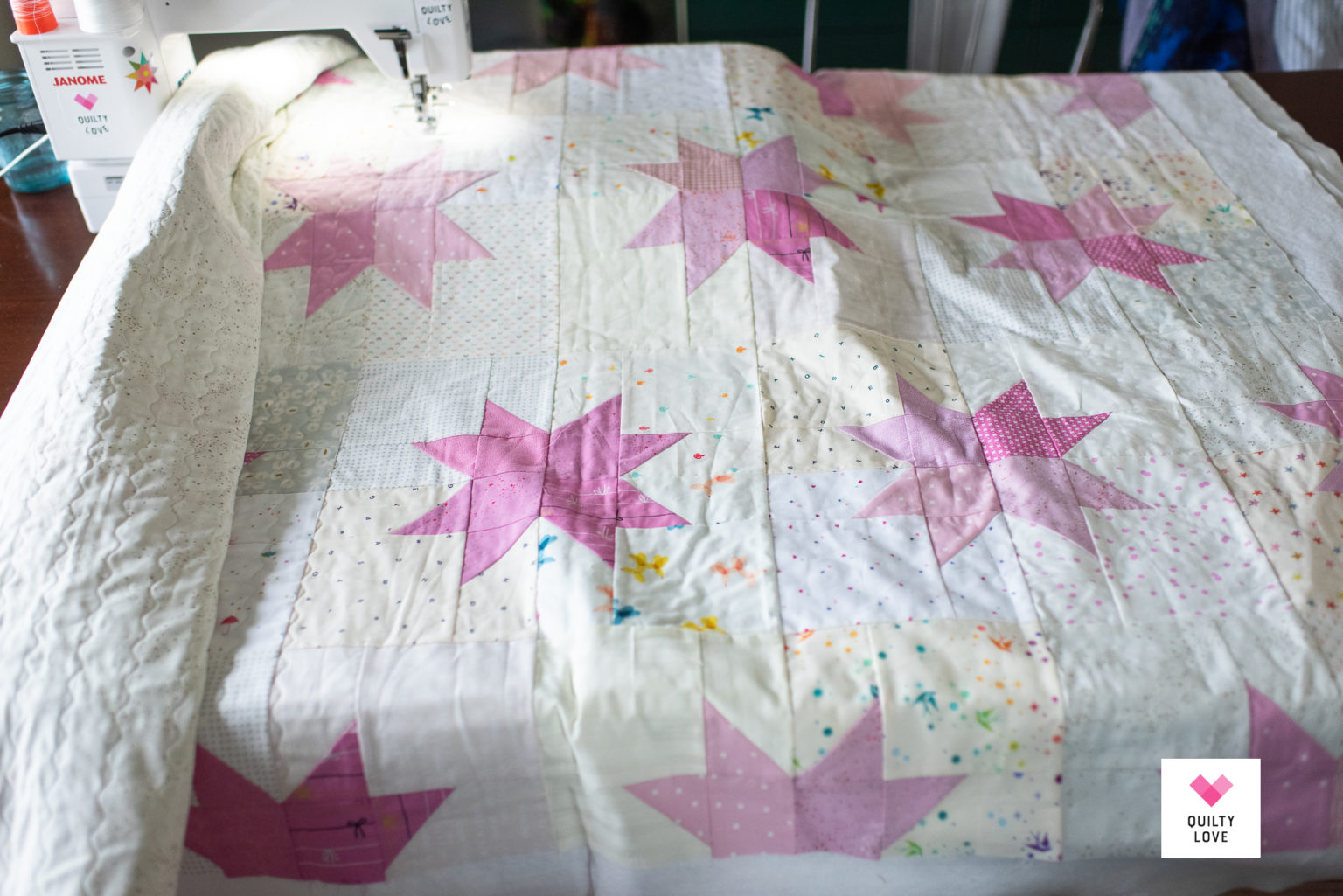 Scrappy Star Pop II quilt - the pink one - Quilty Love