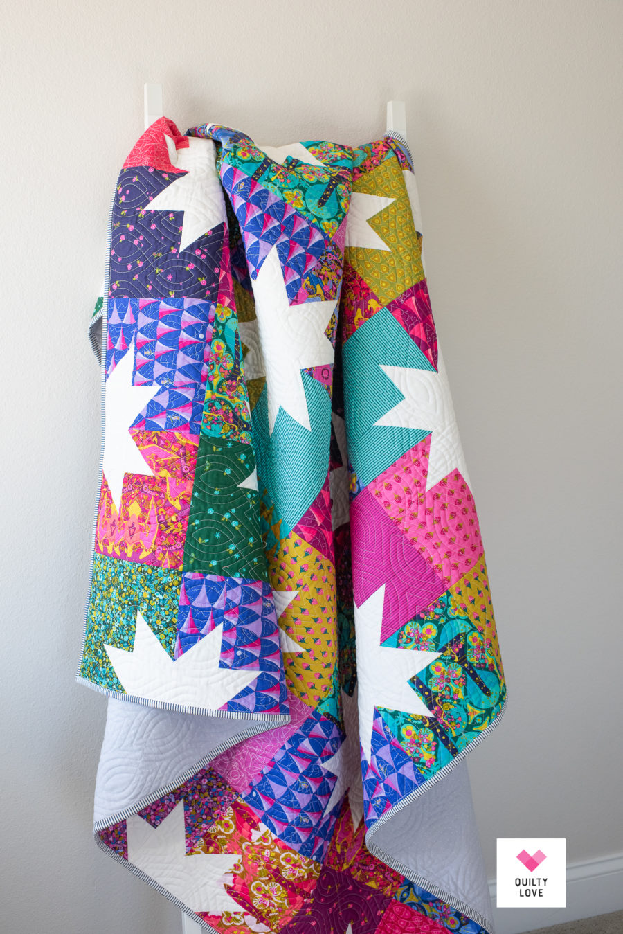 The Alison Glass Star Pop II quilt - Quilty Love