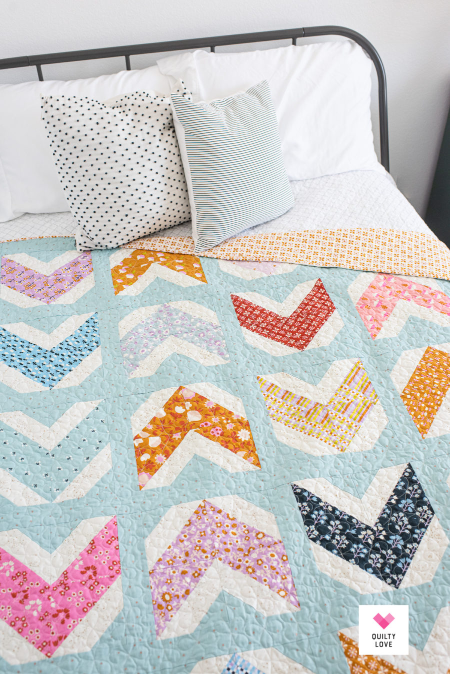Quilty Arrows quilt - new and improved! - Quilty Love