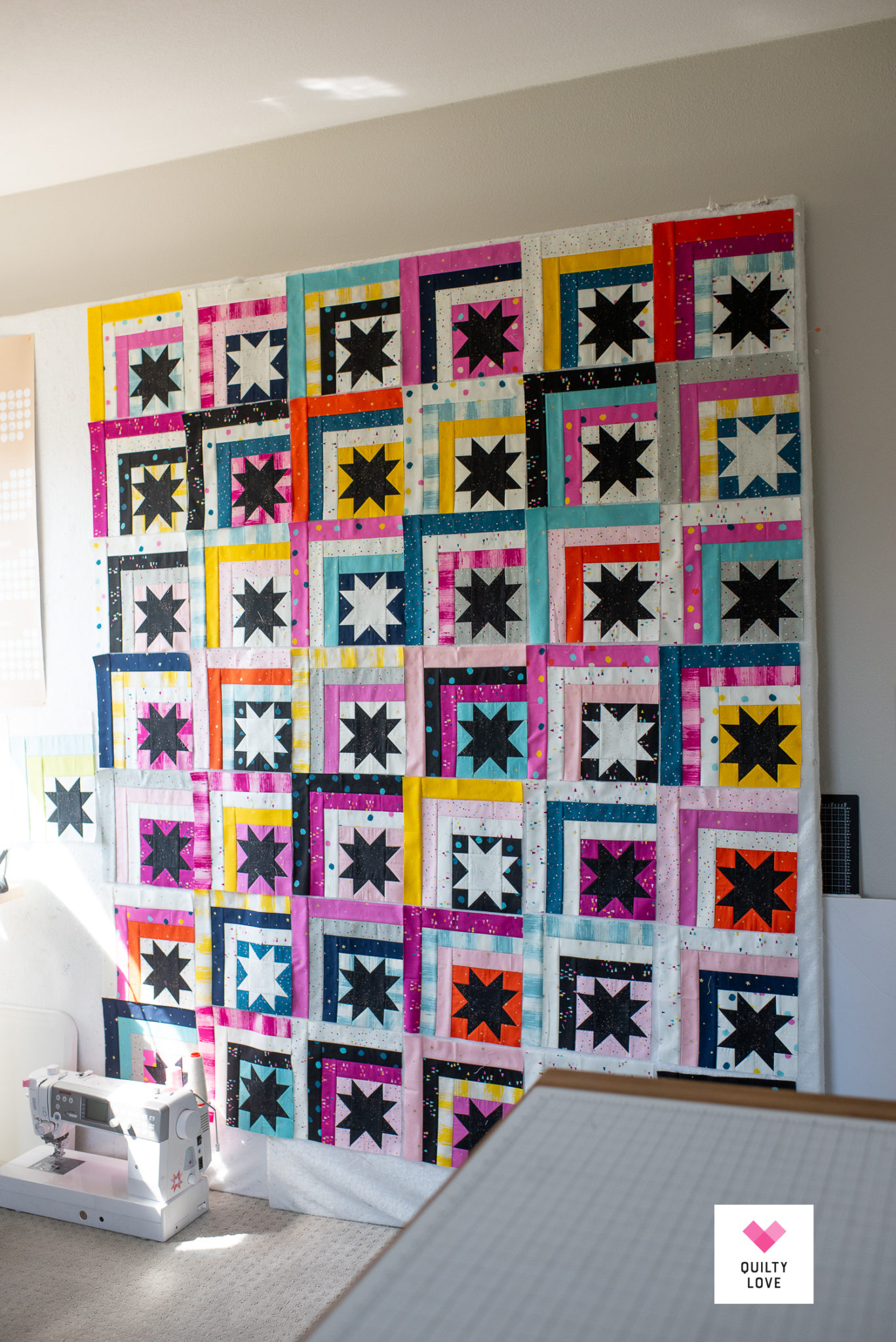 Log Cabin Stars Quilt Pattern + a quilt along - Quilty Love