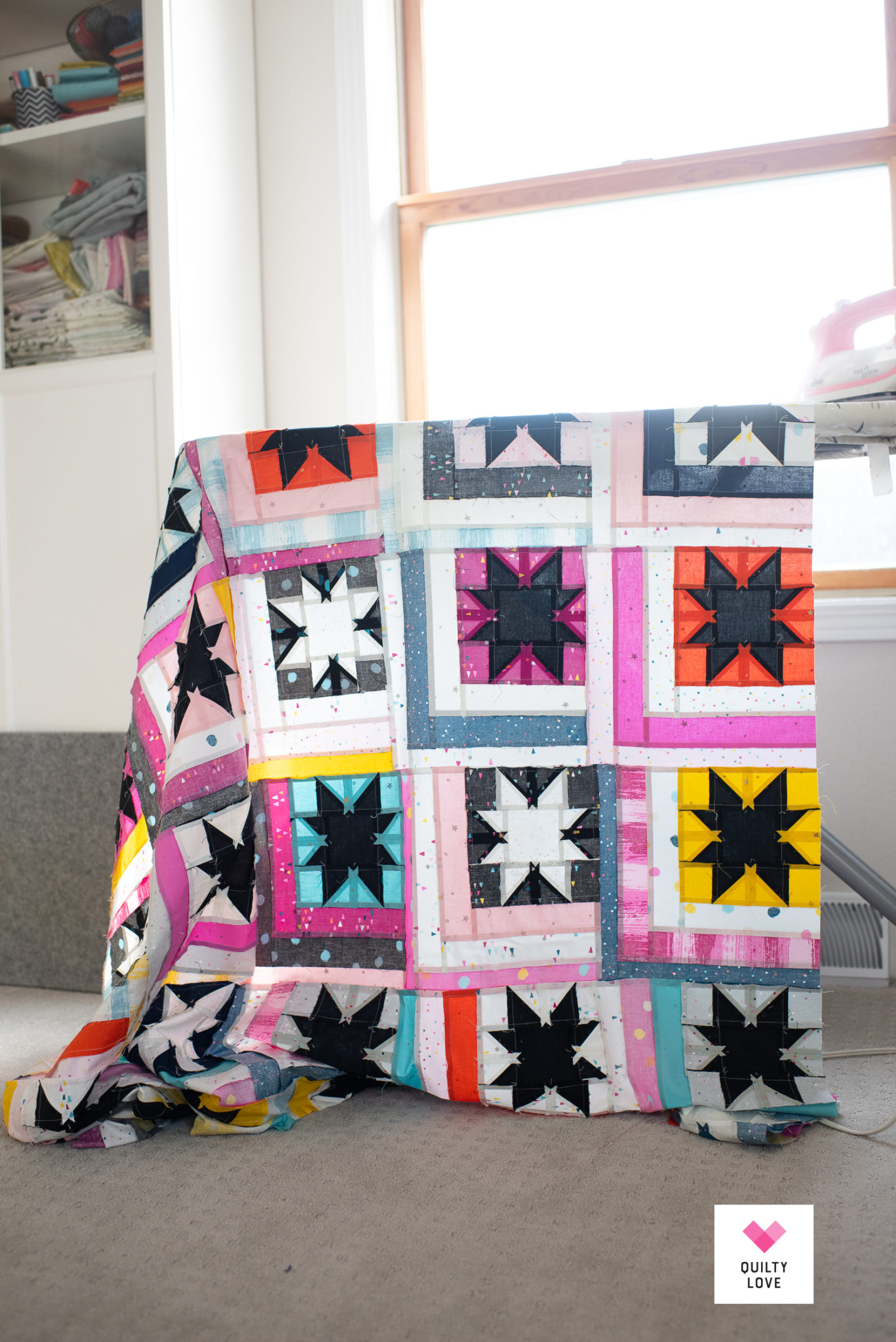 Log Cabin Stars Quilt Pattern + a quilt along - Quilty Love