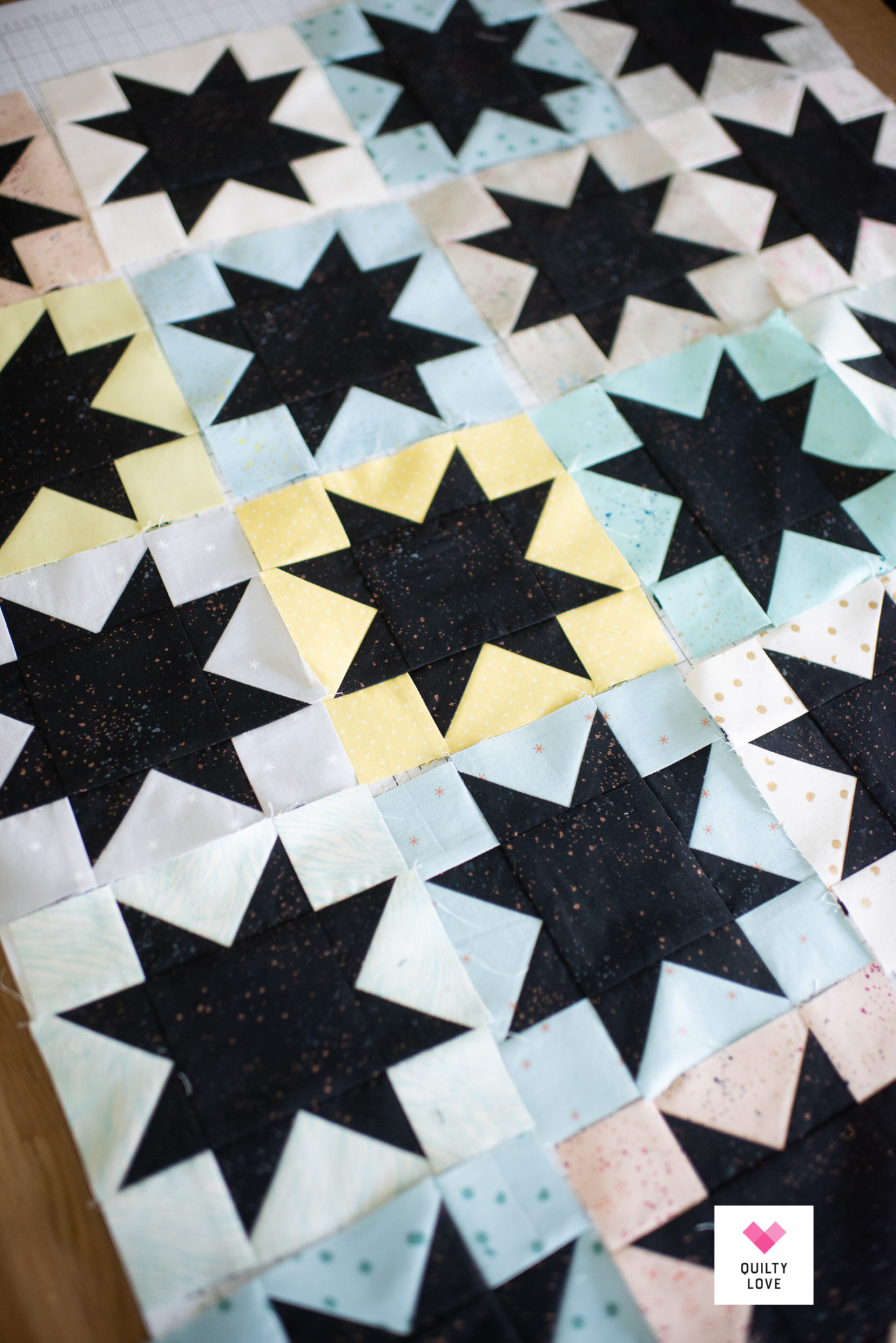 Log Cabin Stars Quilt - The RSS basics one - Quilty Love