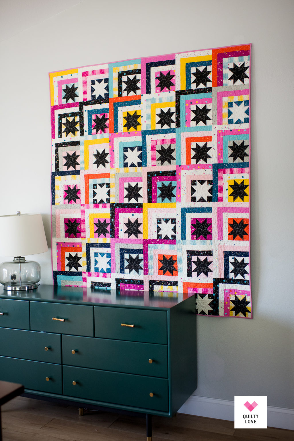 Log Cabin Stars Quilt Pattern + a quilt along - Quilty Love