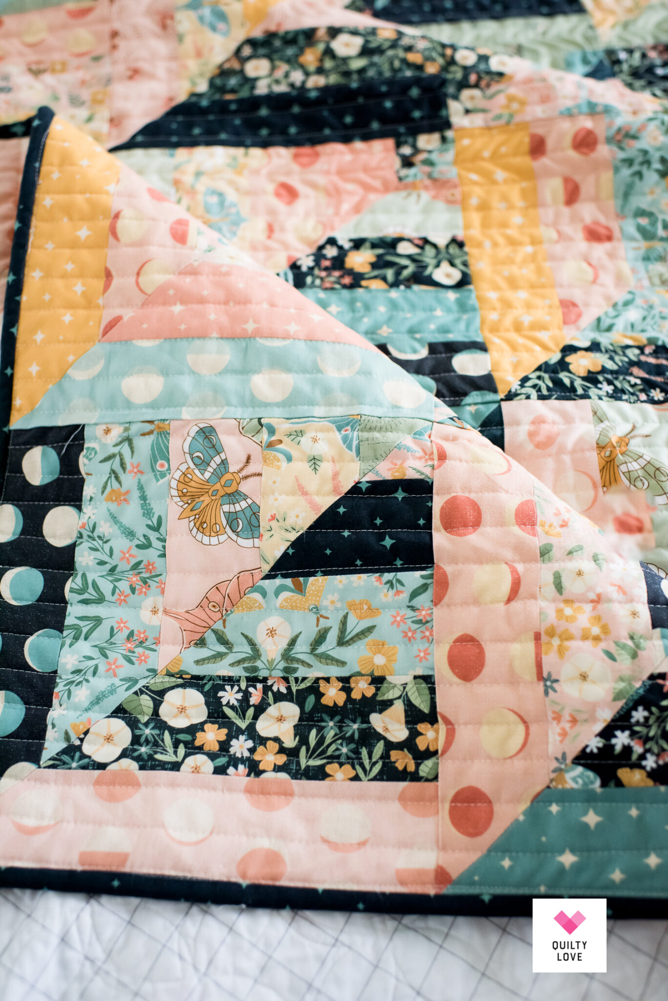 Moonbeam Dreams Lucky Log Cabins Quilt - Quilty Love