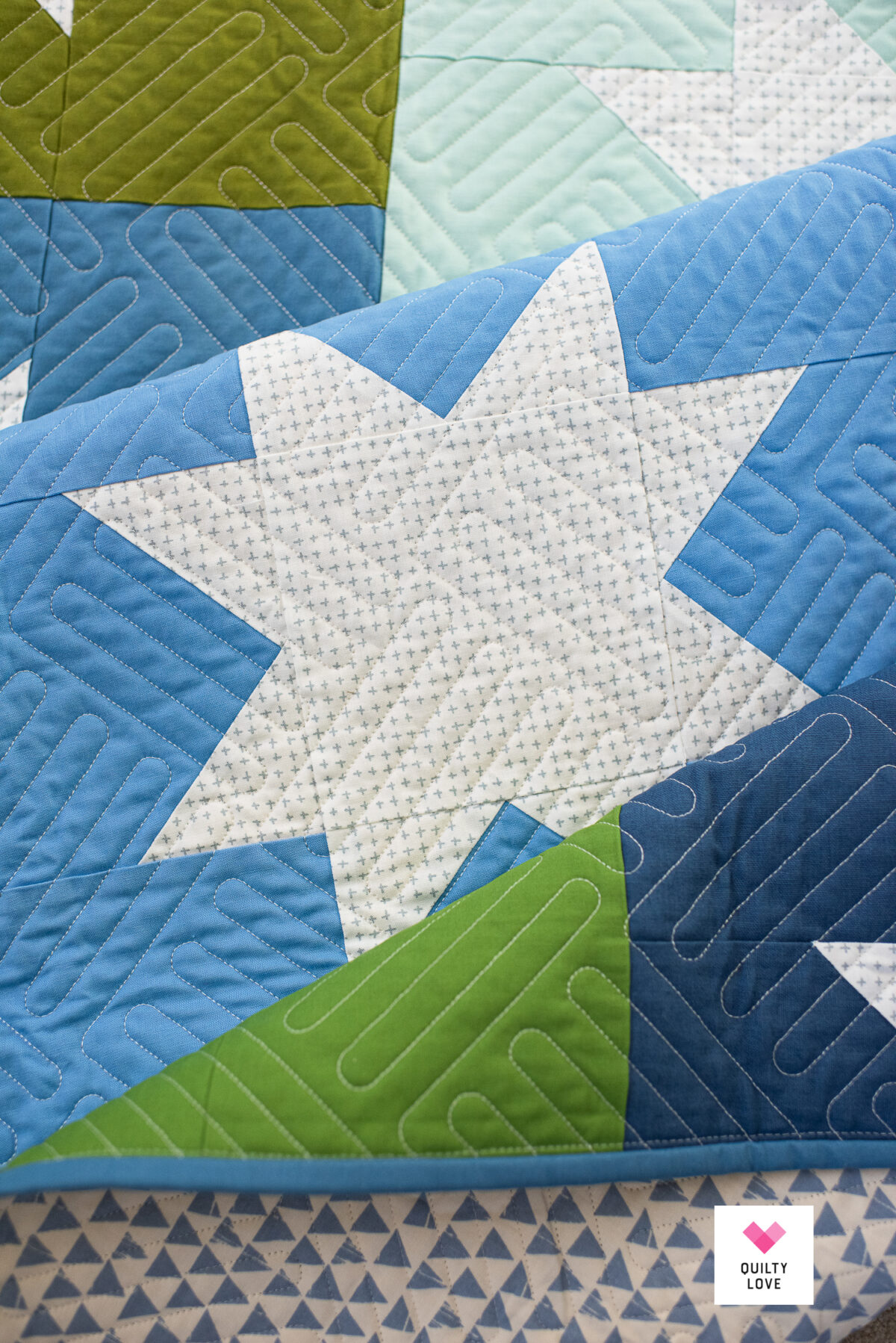 Classic Stars Quilt Pattern - Quilty Love