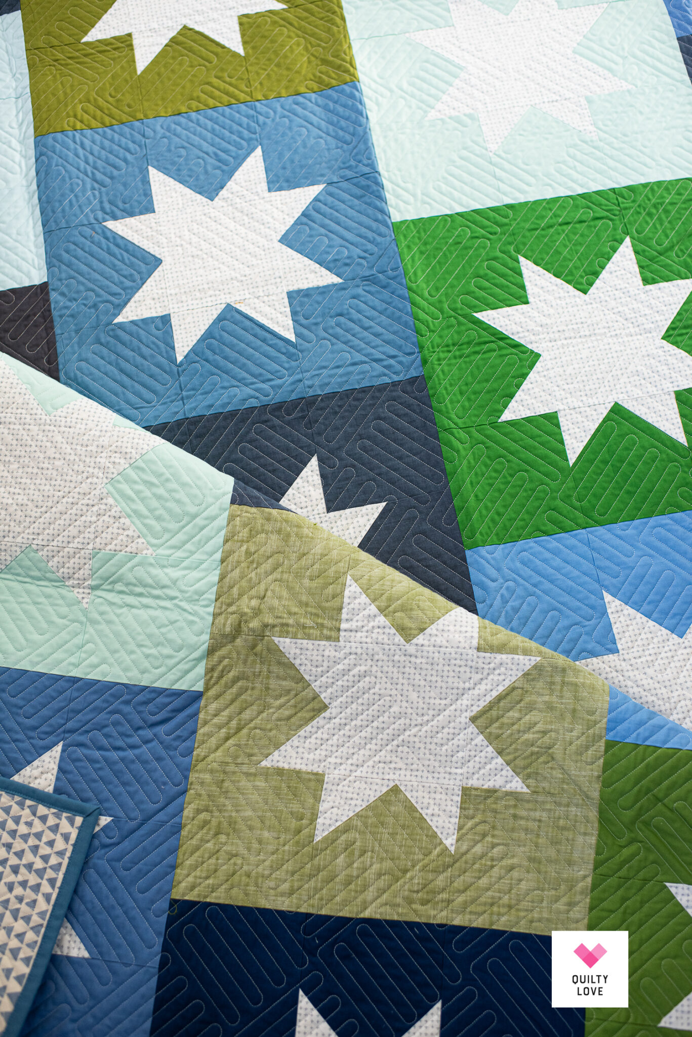 Classic Stars Quilt Pattern - Quilty Love