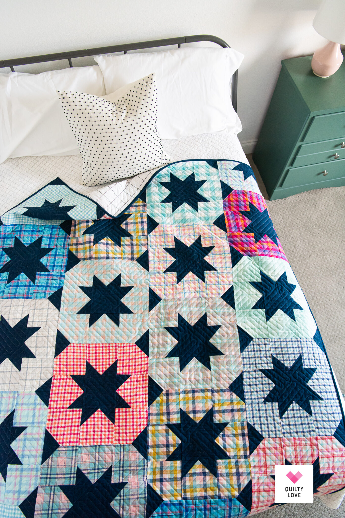 Classic Stars Quilt Pattern - Quilty Love