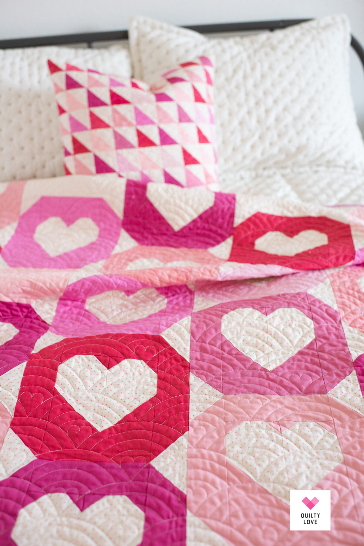 Classic Hearts Quilt Pattern - Quilty Love