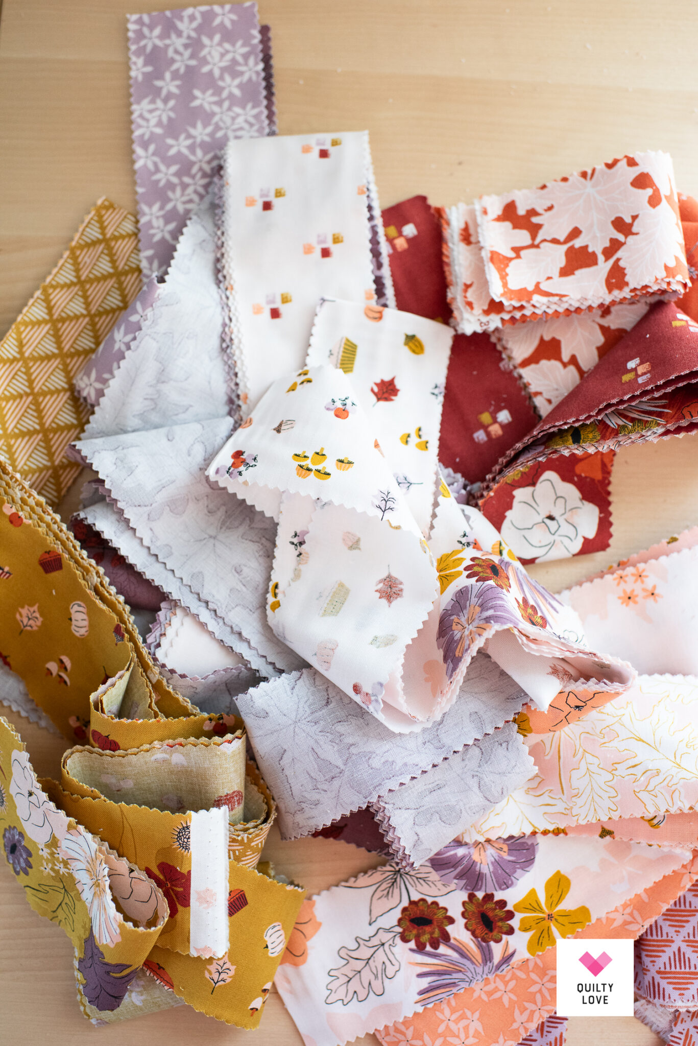 Jelly Roll Happy Scallops quilt - Quilty Love