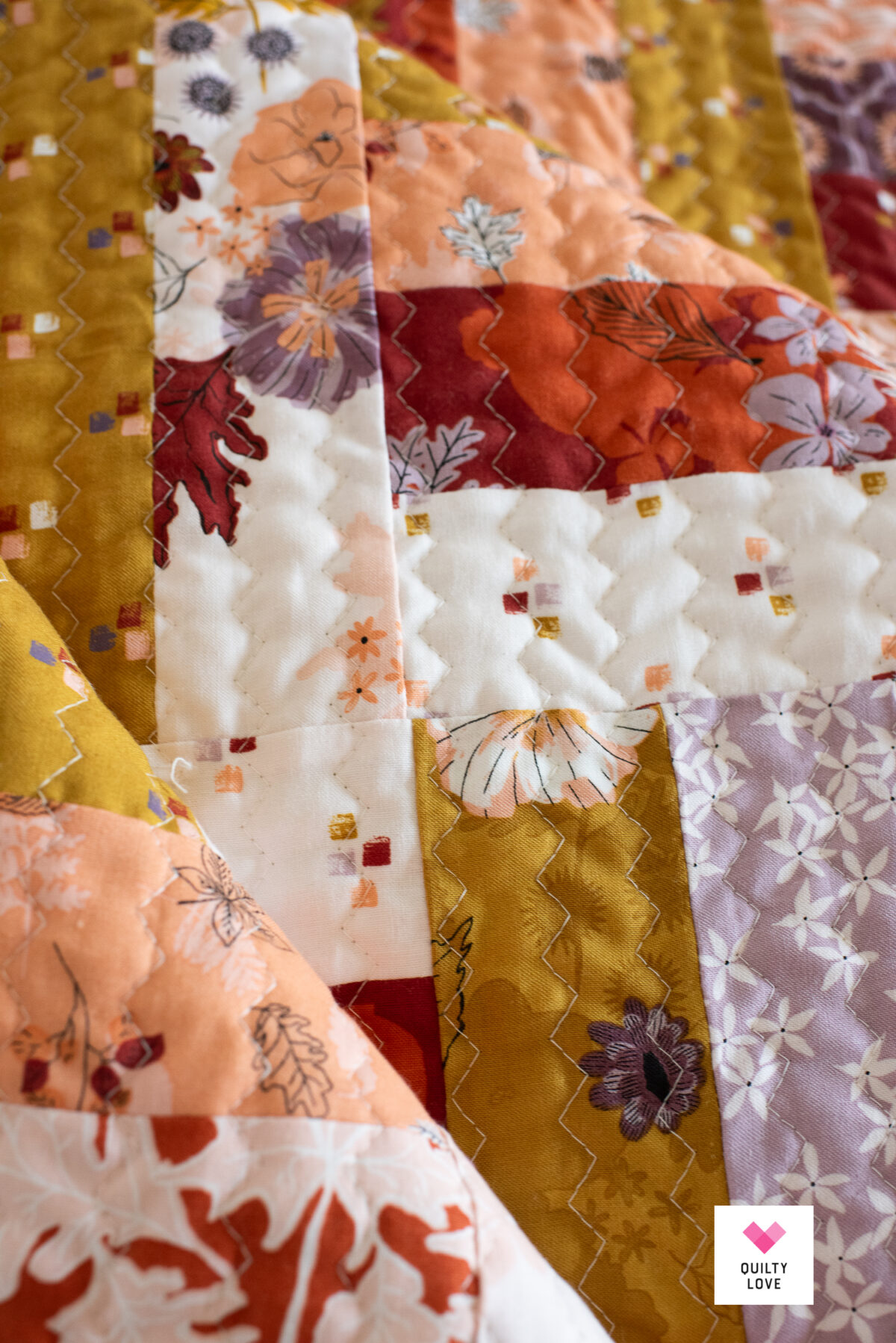 Jelly Roll Happy Scallops quilt - Quilty Love