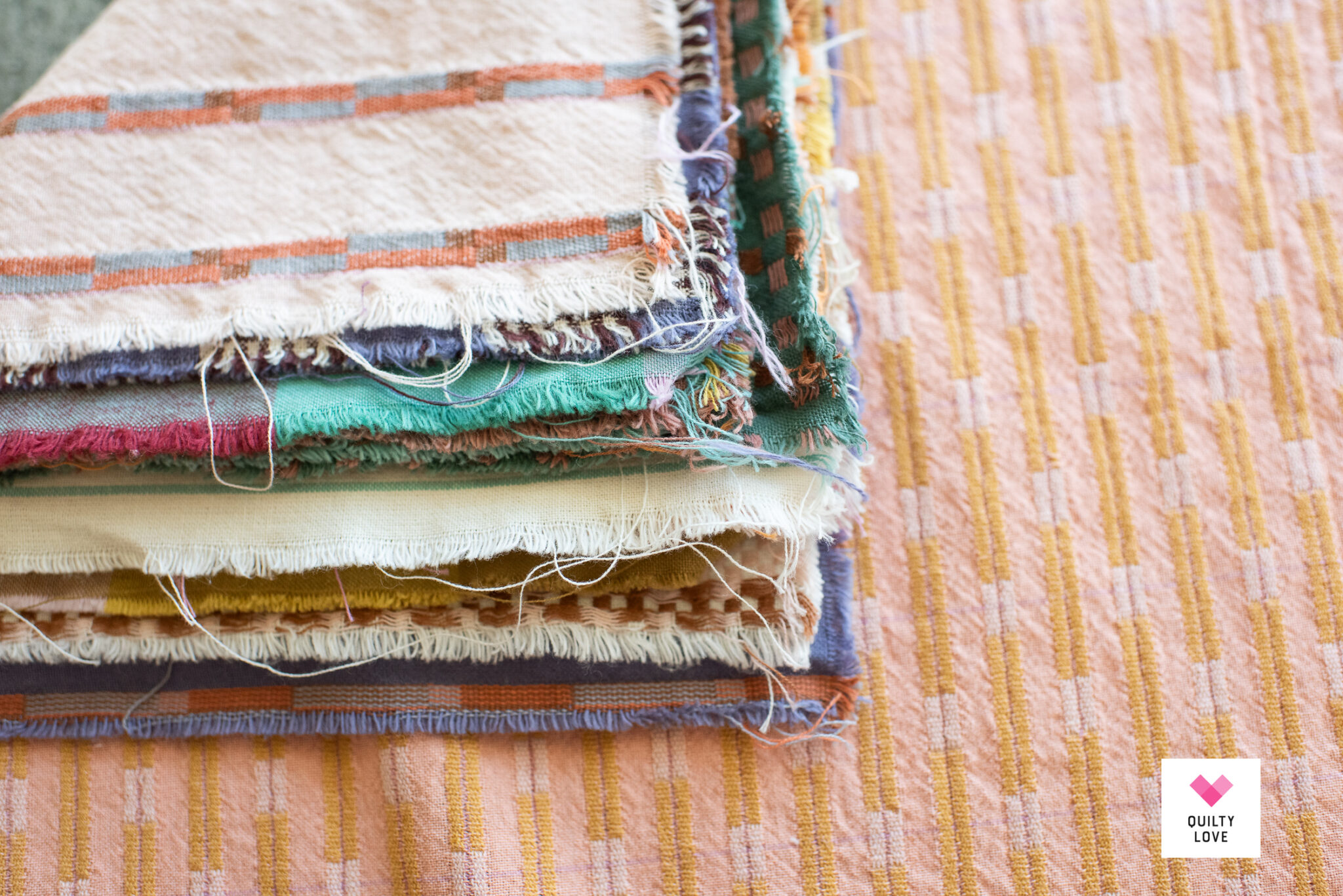 Happy Scallops quilt pattern - Quilty Love