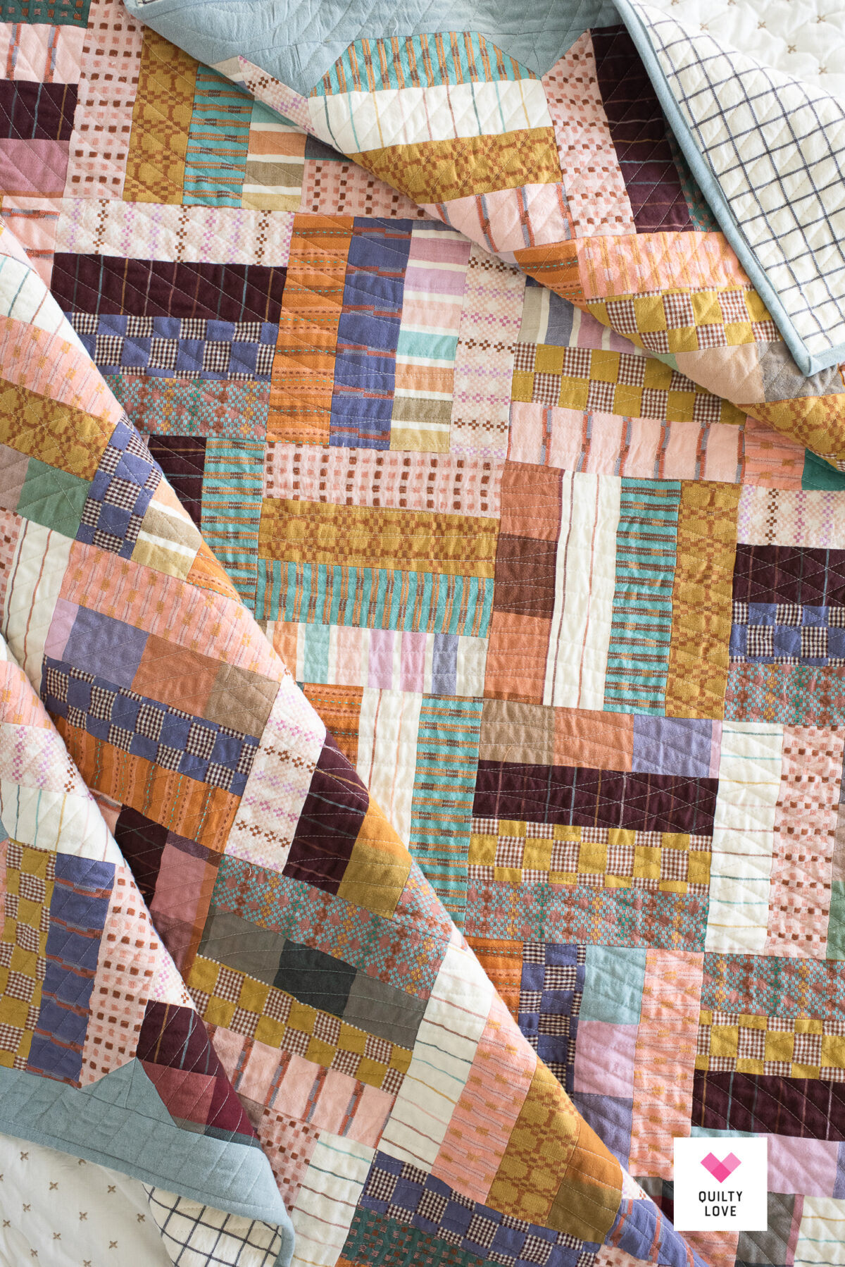 Happy Scallops quilt pattern - Quilty Love