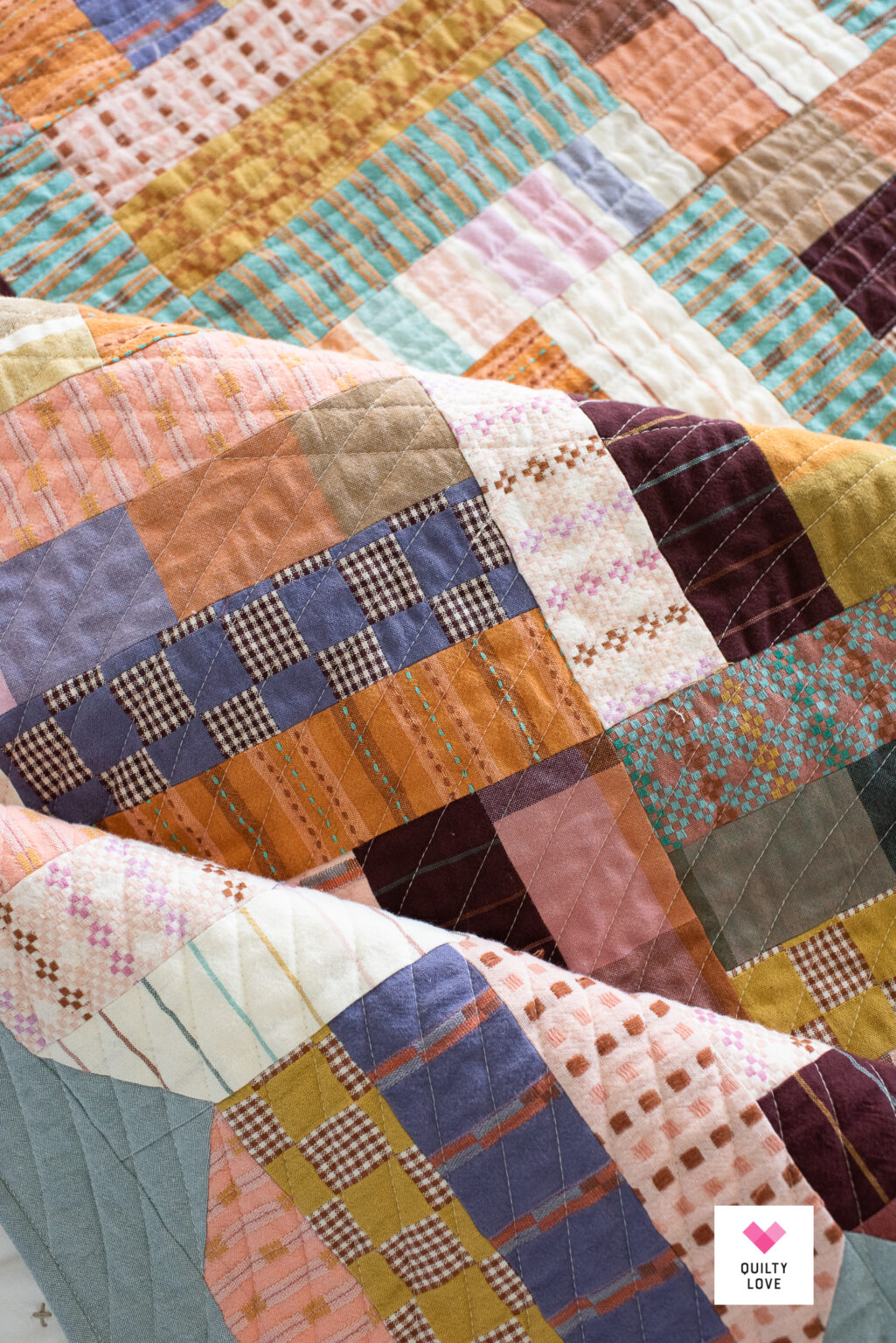 Happy Scallops quilt pattern - Quilty Love