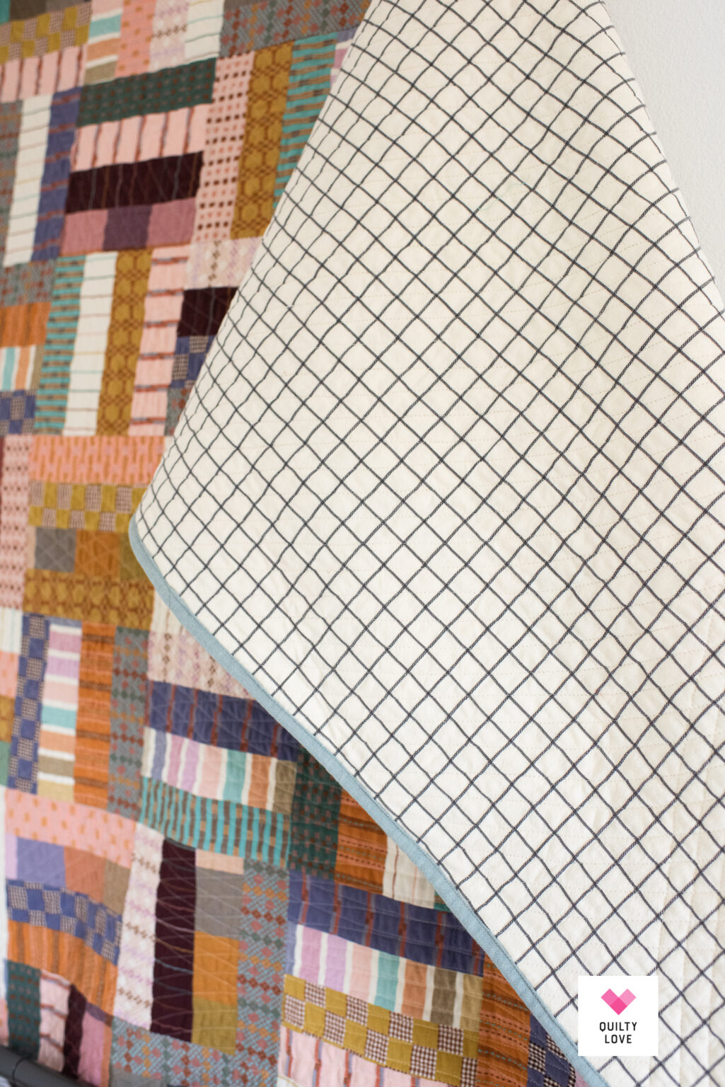 Happy Scallops quilt pattern - Quilty Love