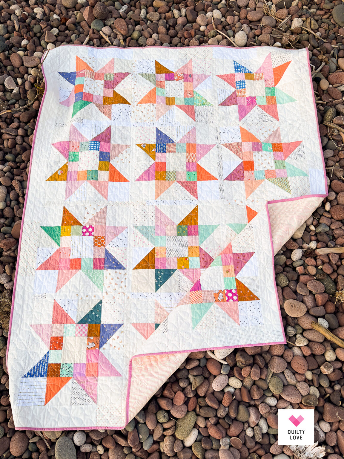 Scrap Stash Quilty Stars quilt - Quilty Love