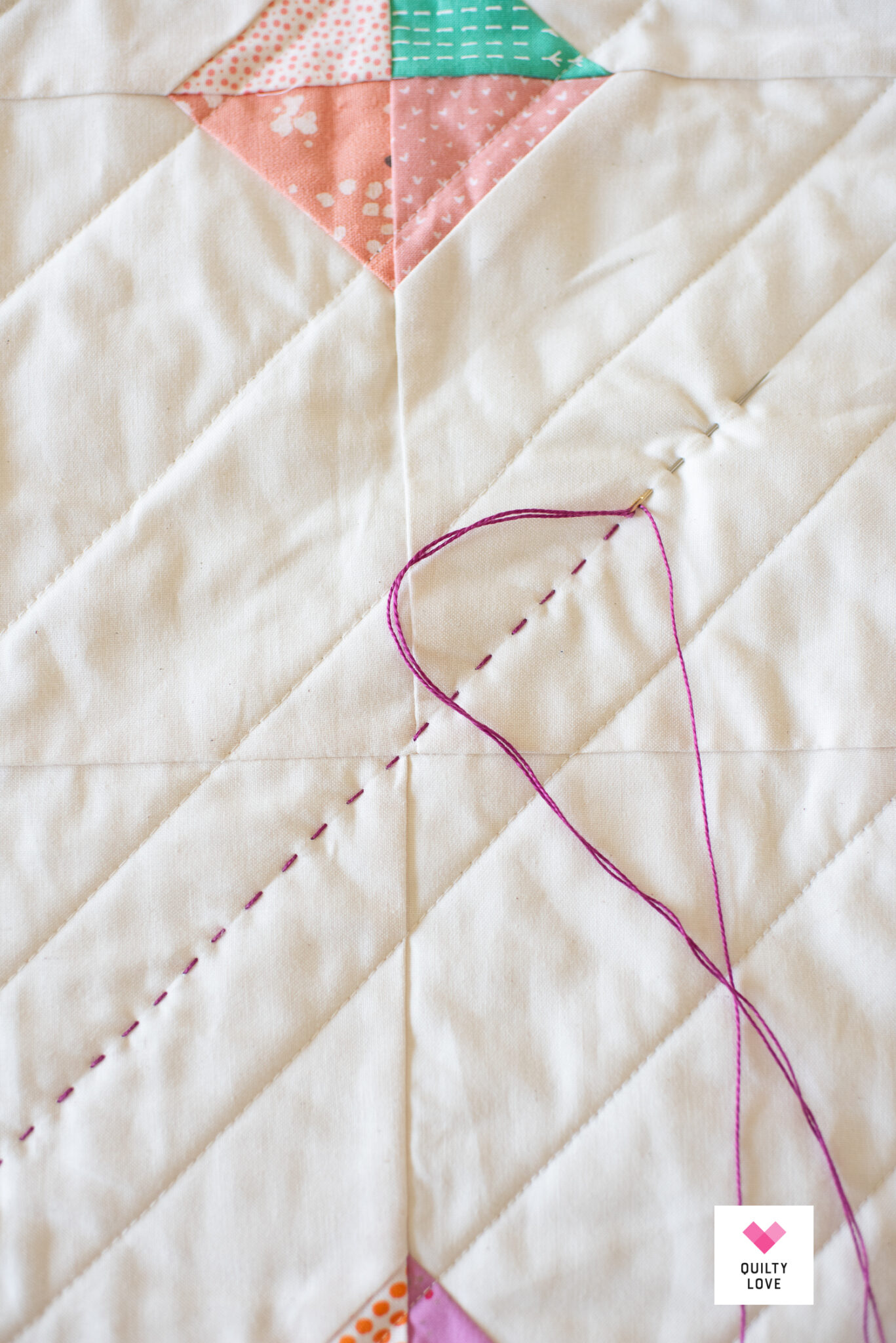 Free scrap stash quilt pattern - Scrappy Corners quilt - Quilty Love