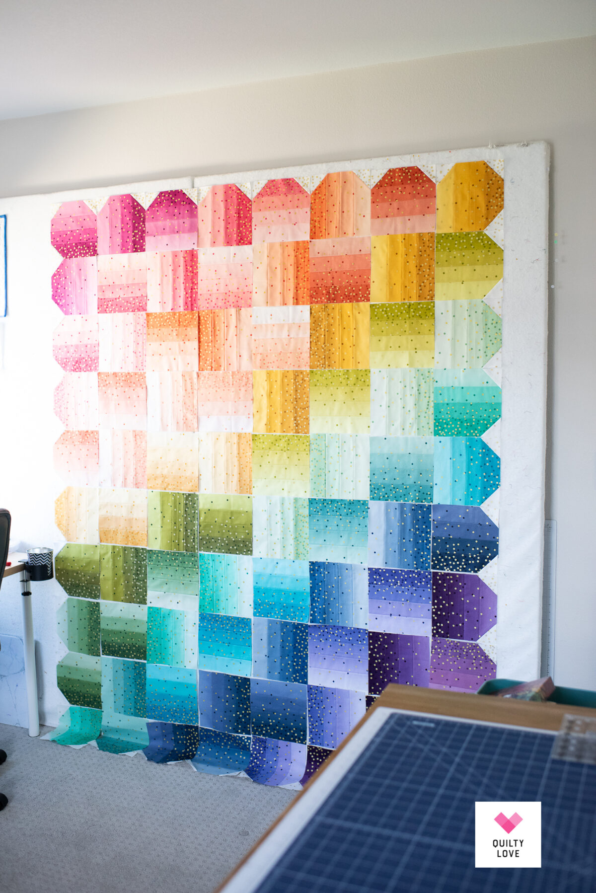 VandCo Ombre Happy Scallops quilt - Quilty Love