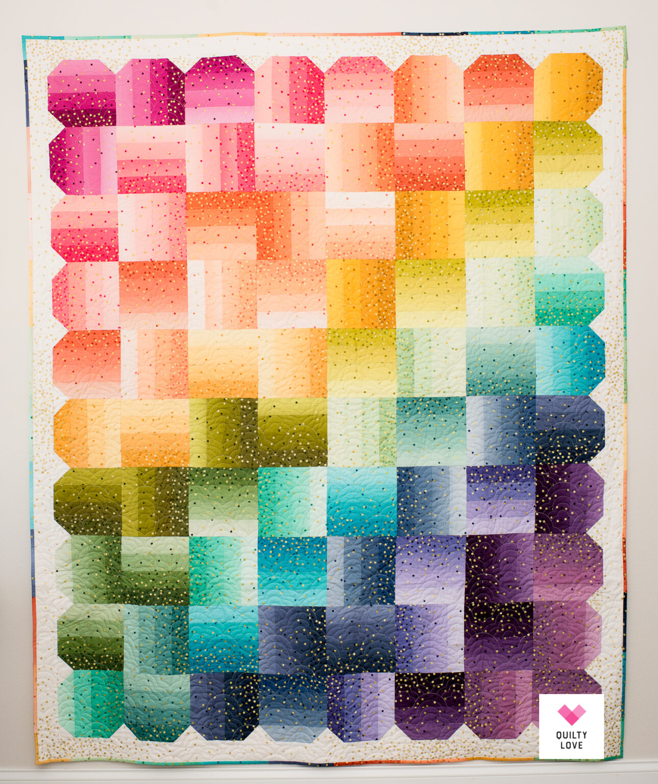 VandCo Ombre Happy Scallops quilt - Quilty Love