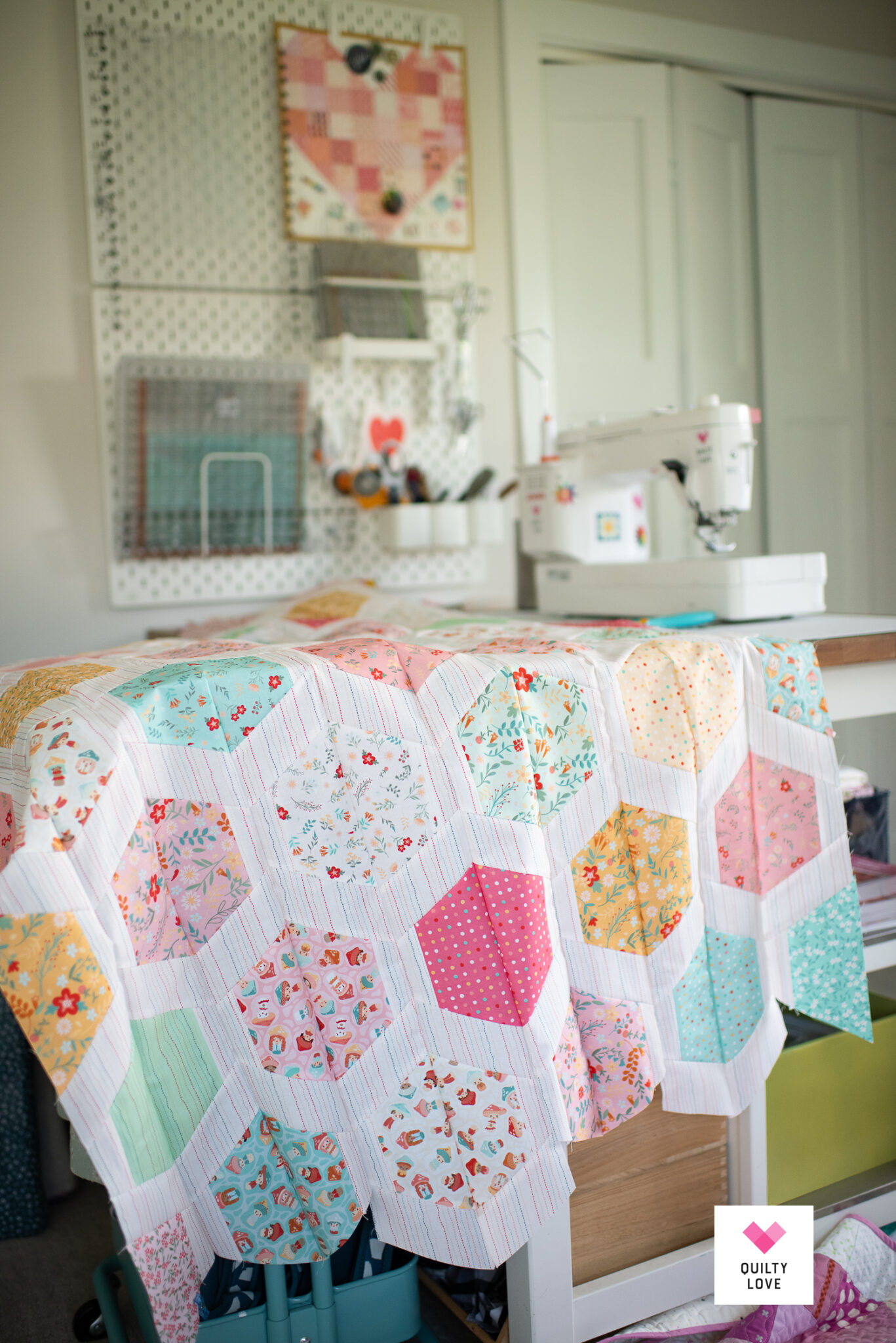 Poppie Cotton Mushroom Blooms fabric Hexie Framed quilt - Quilty Love