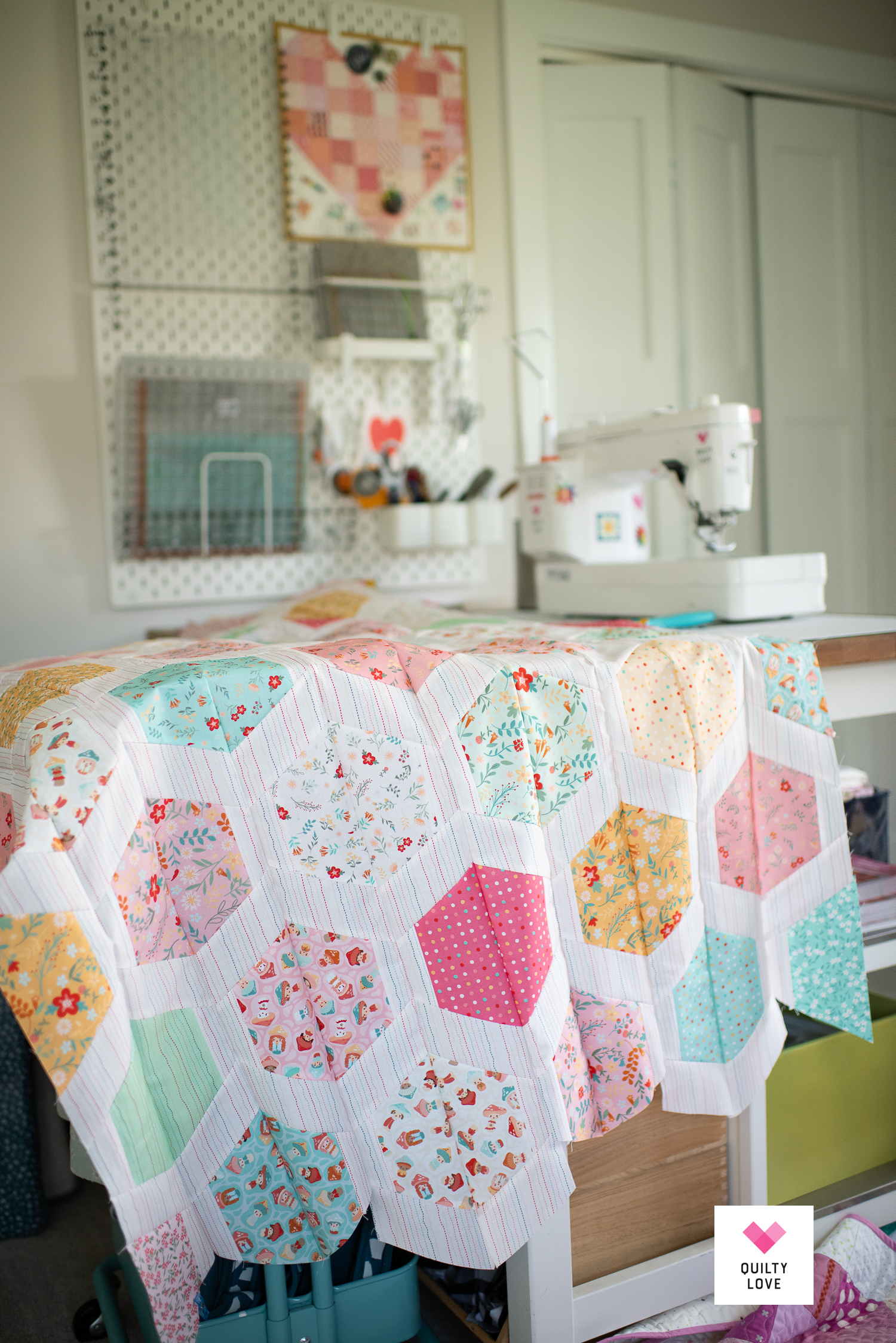 Poppie Cotton Mushroom Blooms fabric Hexie Framed quilt - Quilty Love